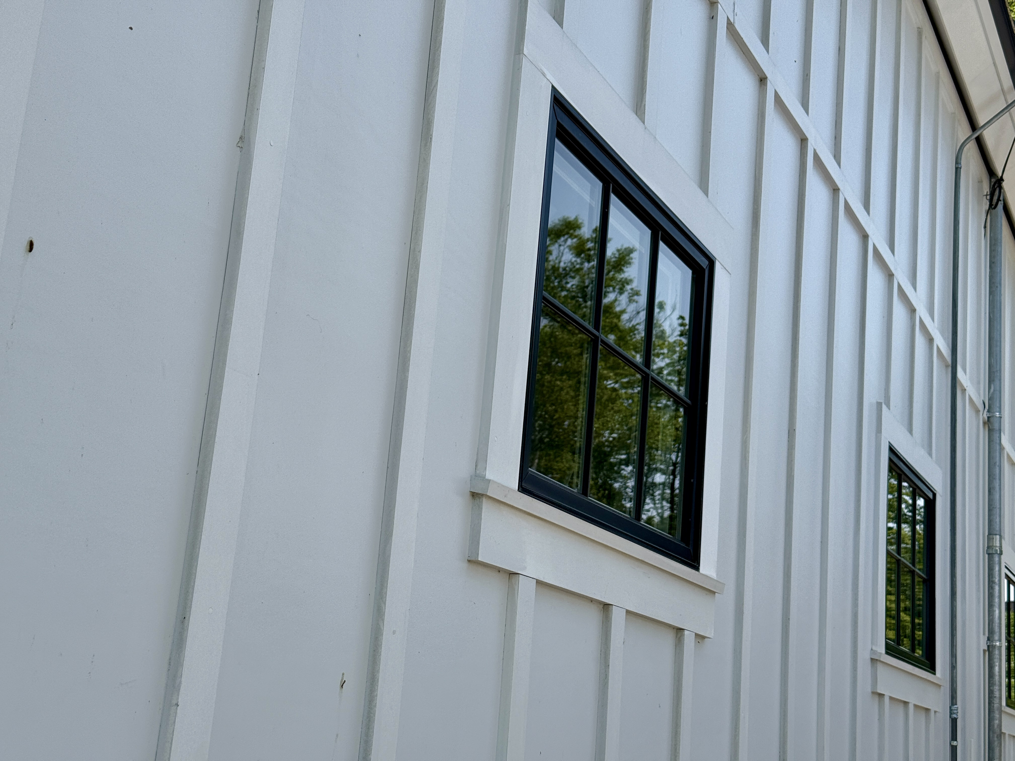 Using Vertical Siding: 6 Design Tips to Keep in Mind